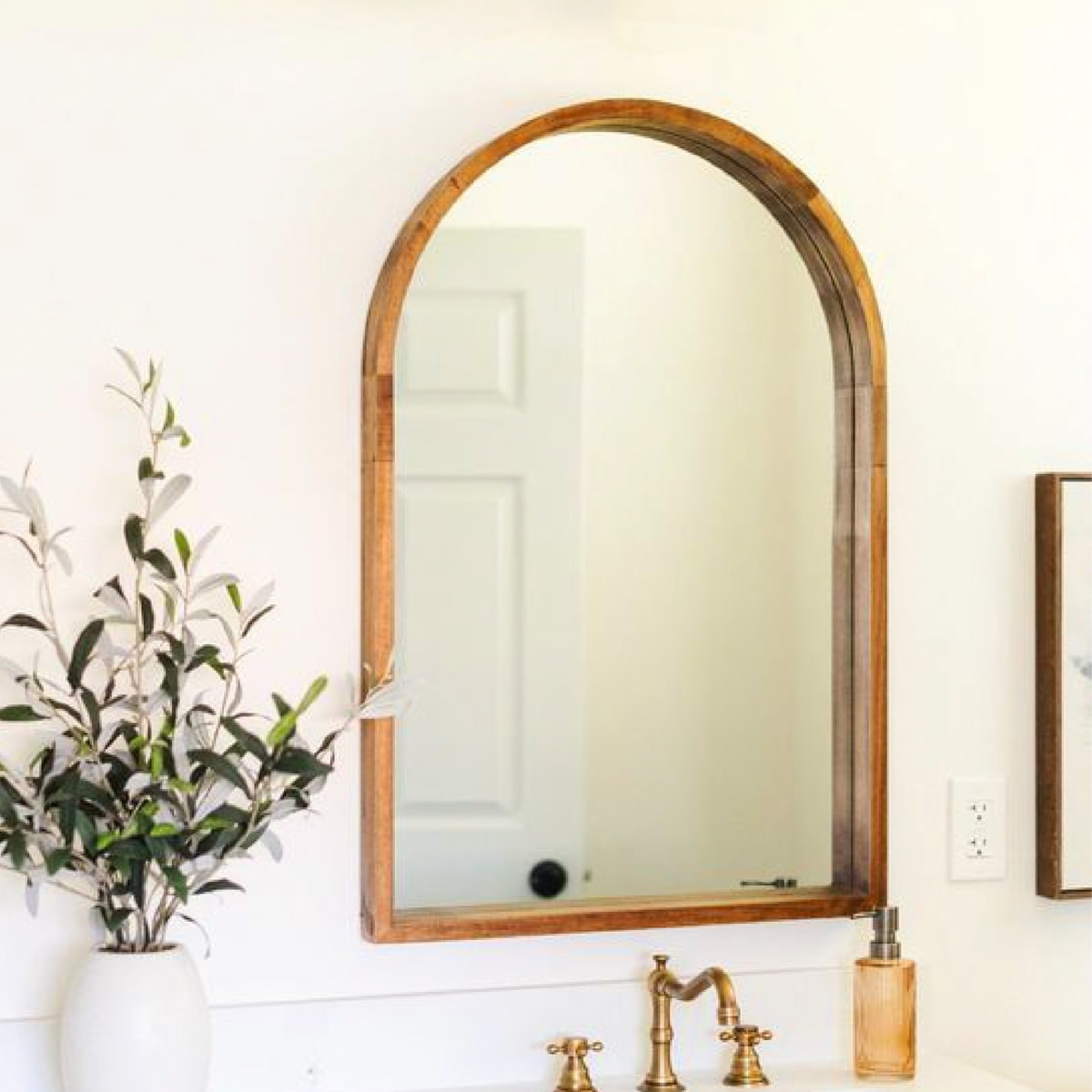 Curve Mirror Aesthetic N