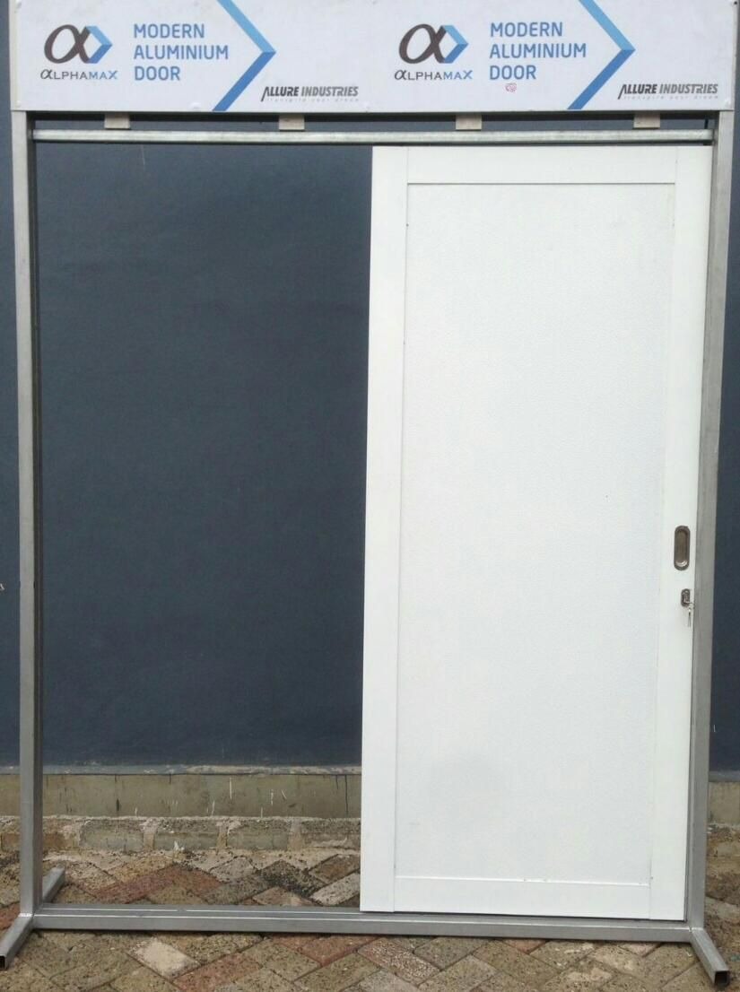 Kapan Harus Memilih Pintu Sliding Dibanding Pintu Swing? Apa Sih ...
