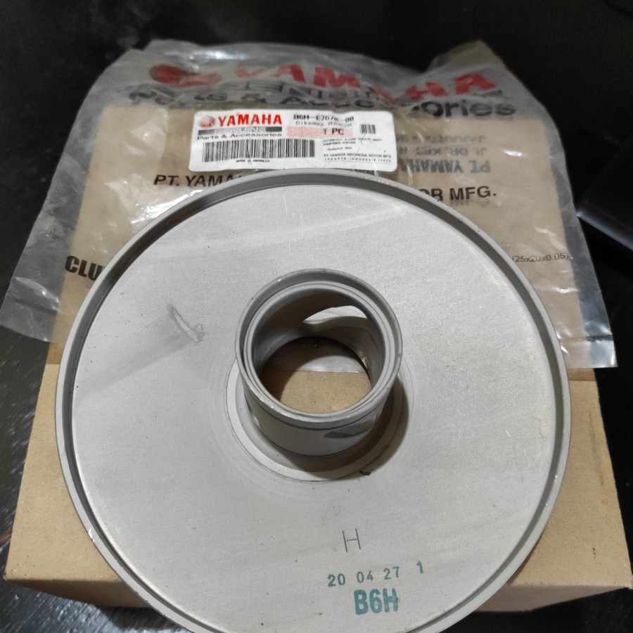 Secondary Sliding Pully Cewe Yamaha Nmax New B6H-E7670-00
