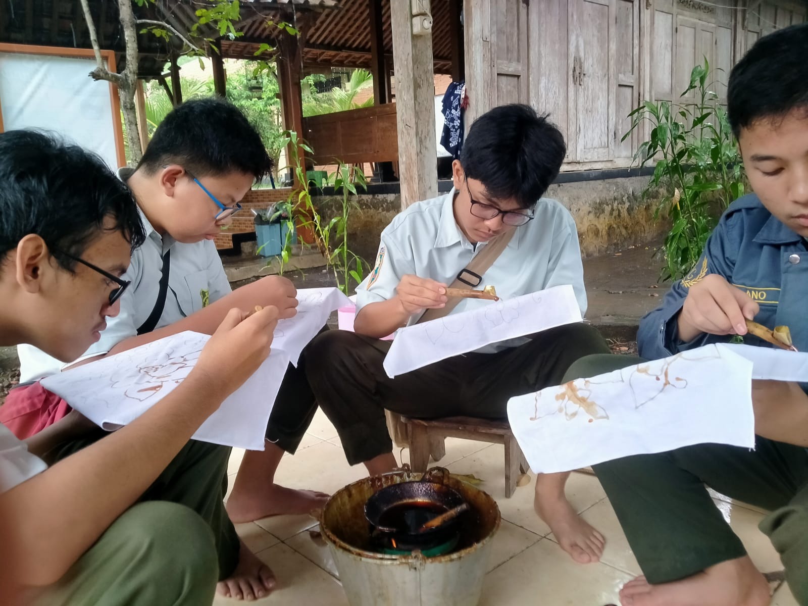 Memahami Manfaat Belajar Membatik Bagi Pelajar dan Mahasiswa