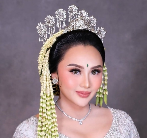Siger Sunda: Mahkota Pengantin Penuh Makna ala Jawa Barat