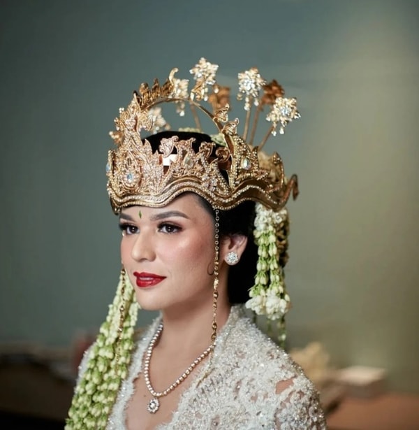Siger Sunda: Mahkota Pengantin Penuh Makna ala Jawa Barat