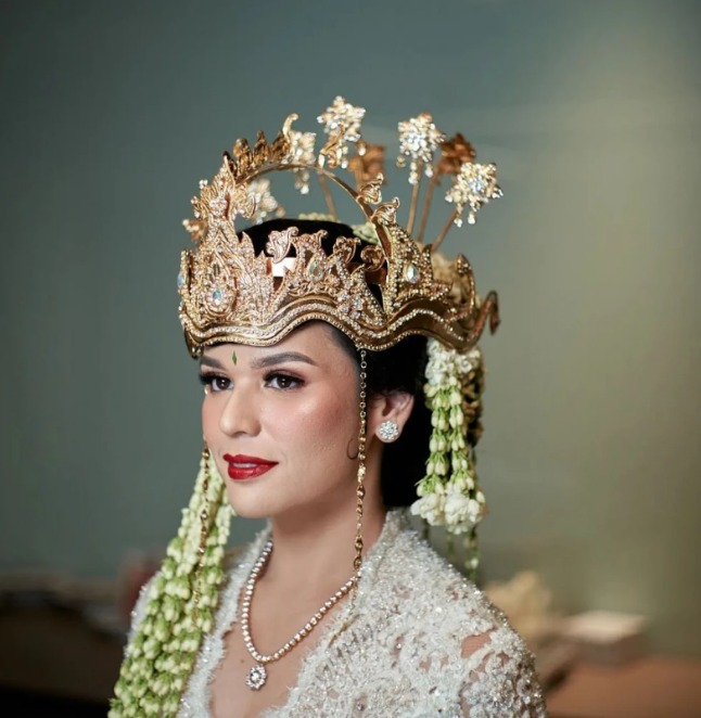Siger Sunda: Mahkota Pengantin Penuh Makna ala Jawa Barat