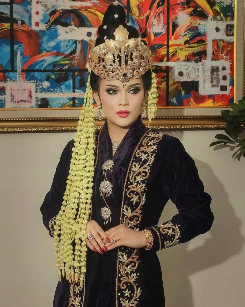 Siger Sunda: Mahkota Pengantin Penuh Makna ala Jawa Barat